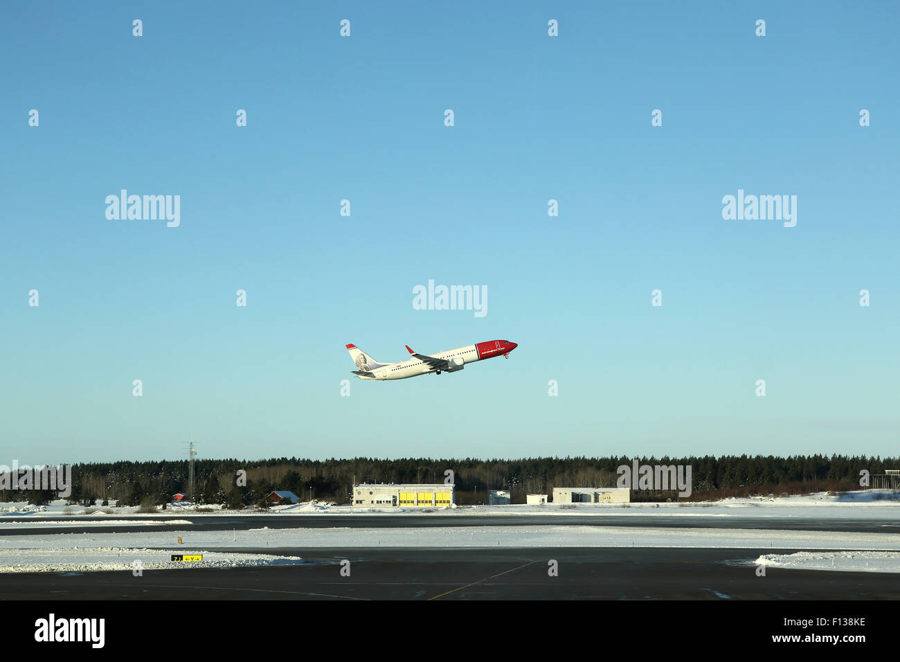 Norwegian air lines hi-res stock photography and images - Alamy