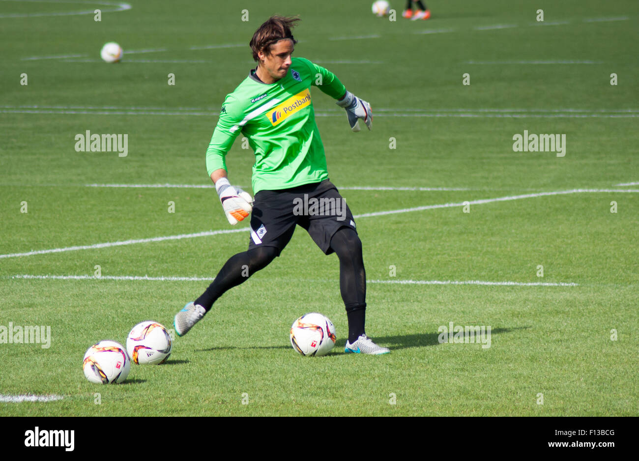 Goalkeeper yann sommer hi-res stock photography and images - Alamy