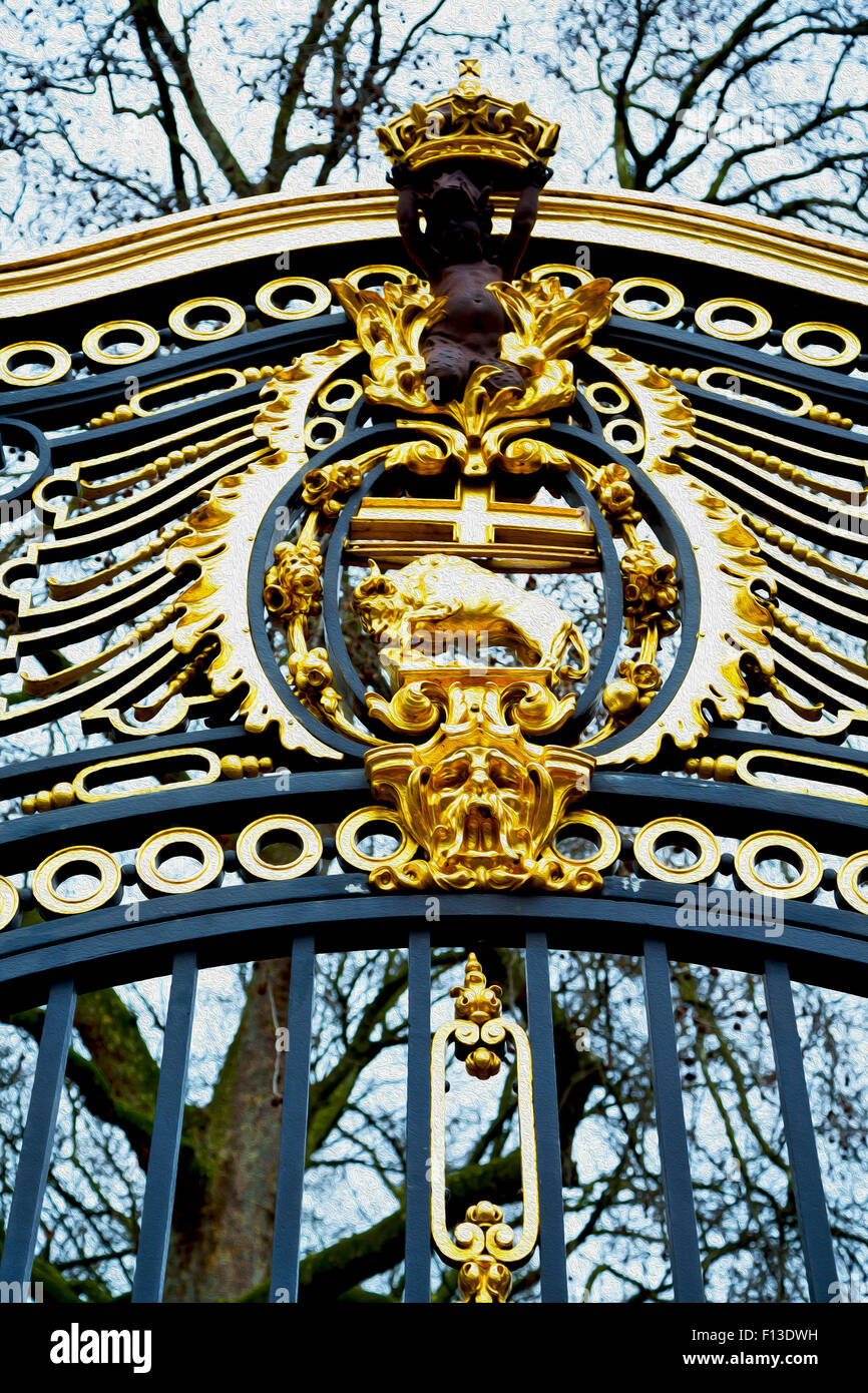 in london england the old metal gate royal palace Stock Photo - Alamy