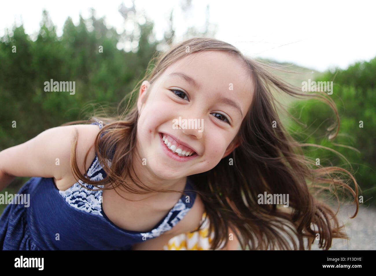 Portrait of a girl smiling Stock Photo - Alamy