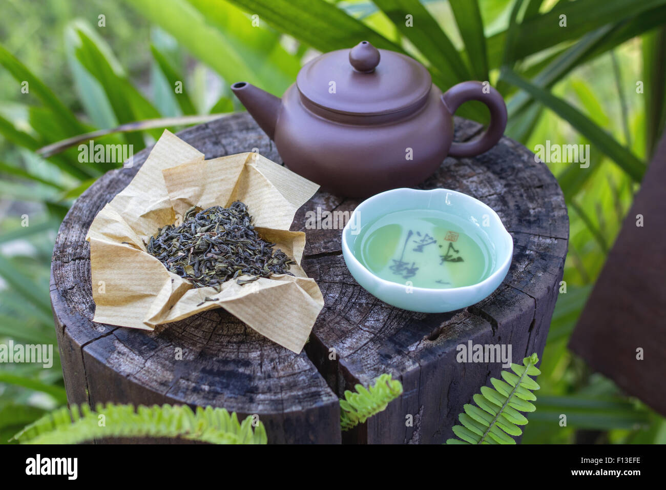Chinese tea tradition hi-res stock photography and images - Alamy