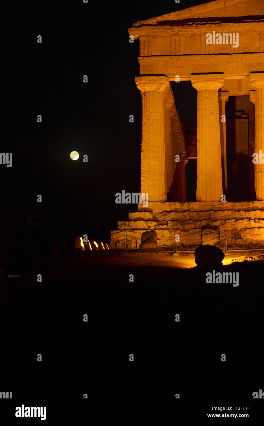 Valley Of The Temples Sicily Night High Resolution Stock Photography ...