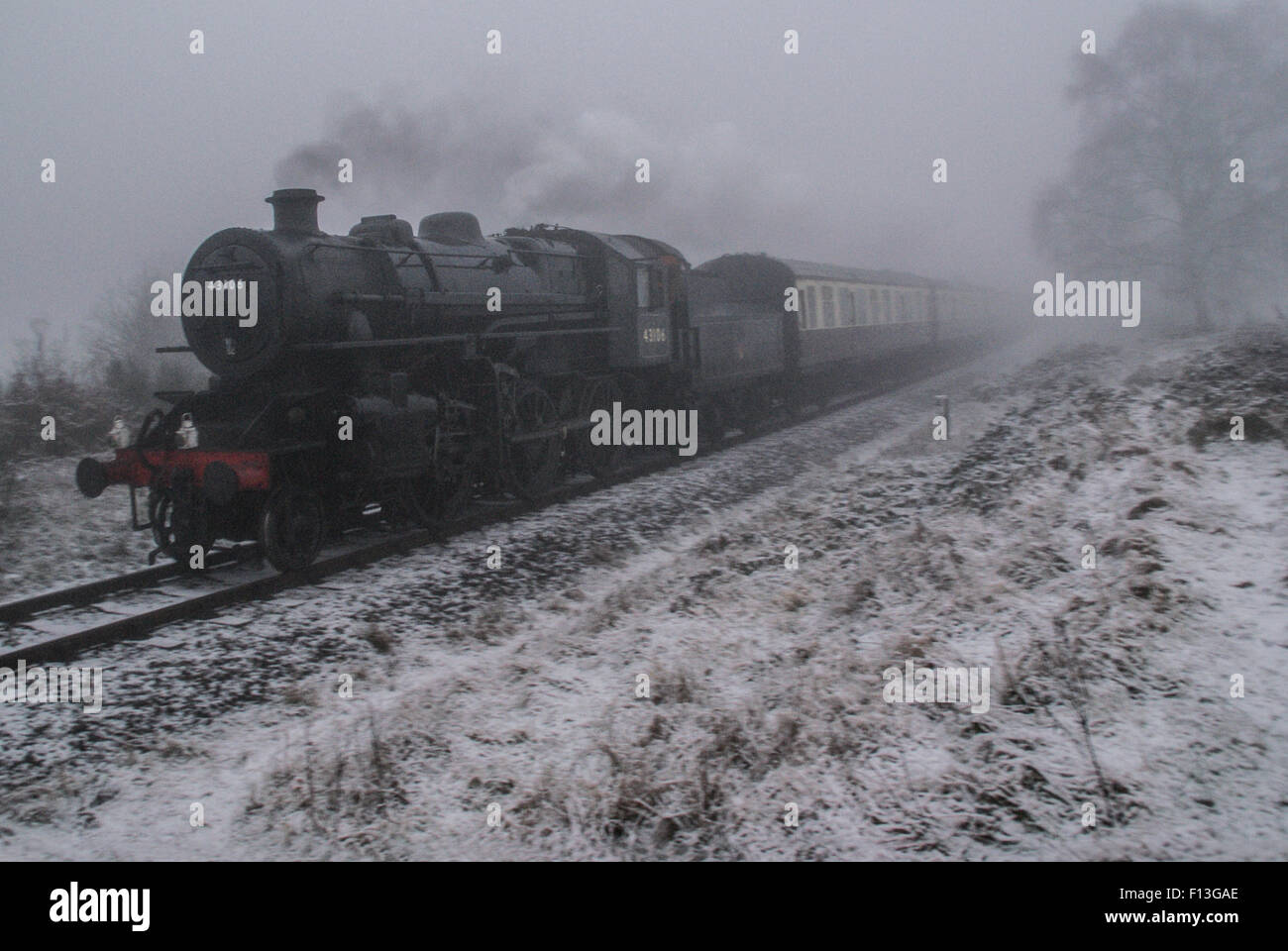 A very cold, misty day on the SVR Stock Photo - Alamy