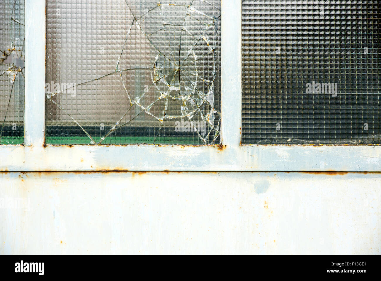 A broken industrial window Stock Photo - Alamy