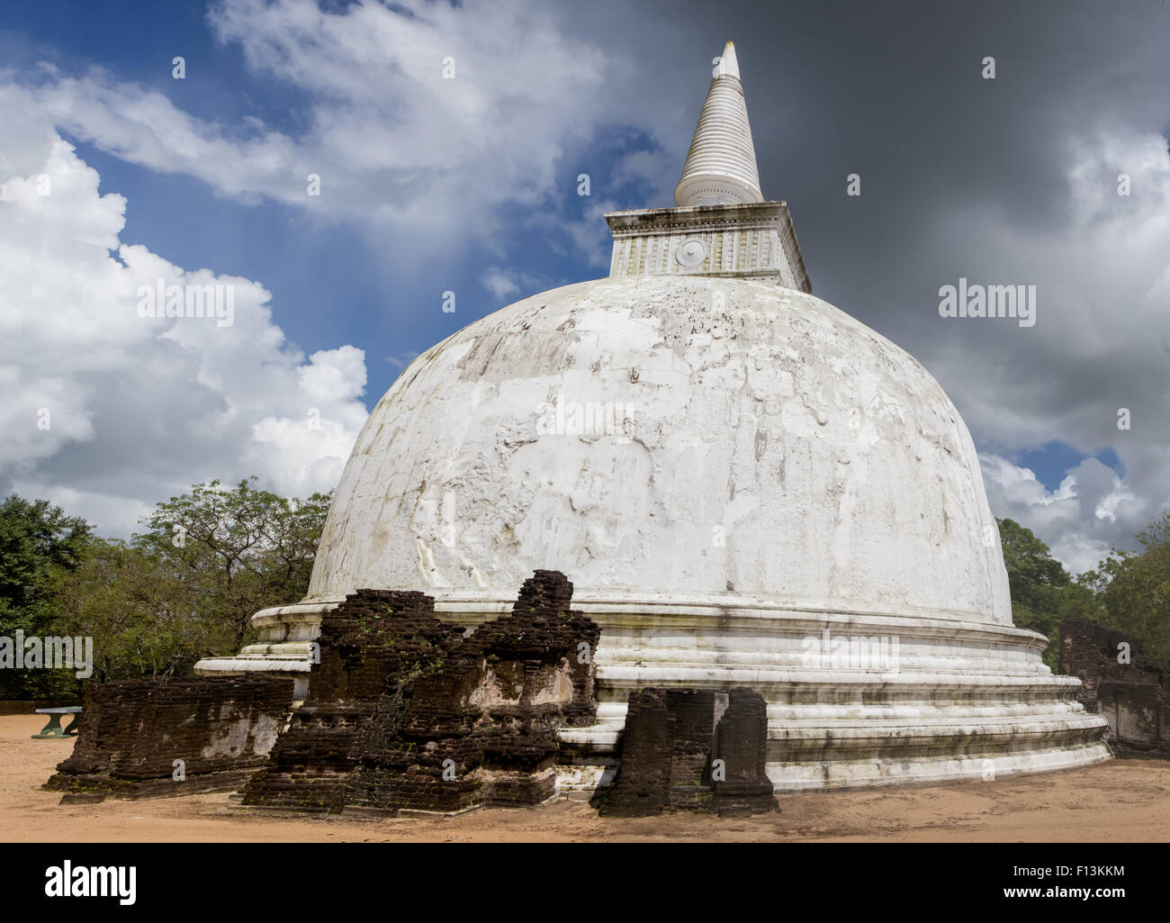 The rear of the Rankoth Vehera, largest Buddhist Stock Photo - Alamy