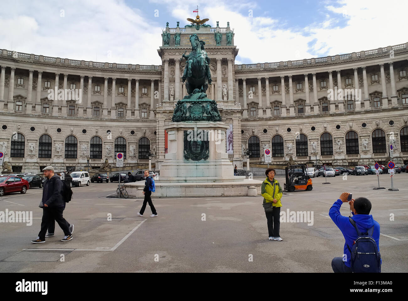 The Hofburg Imperial Palace, Heldenplatz Heroes Square, Vienna.The ...