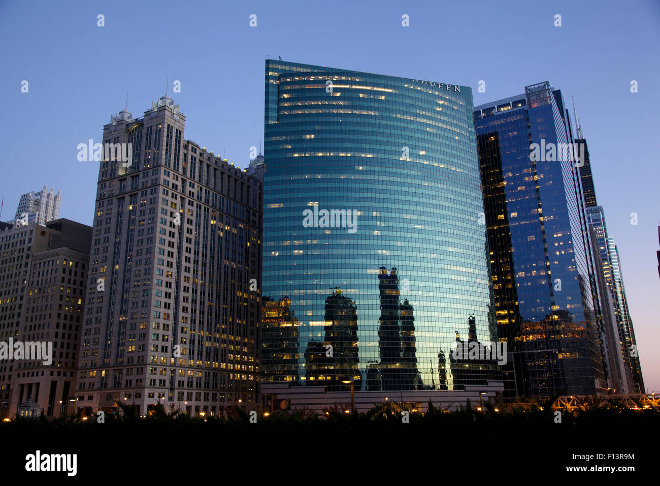 West Wacker Drive Skyline in Chicago Stock Photo - Alamy