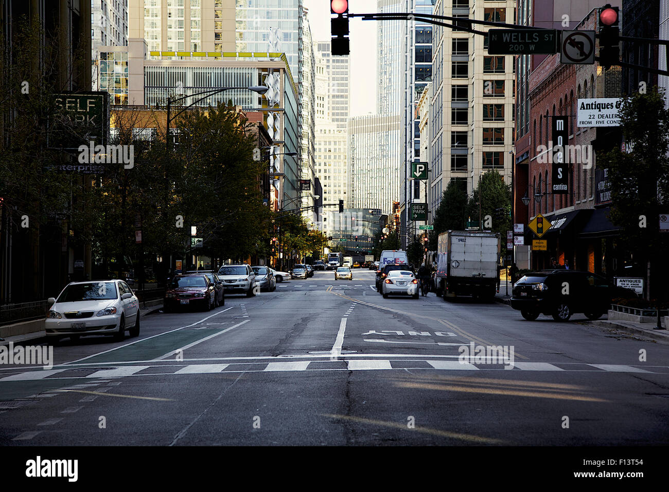 Street of Chicago. Image of street in Chicago downtown Stock Photo - Alamy