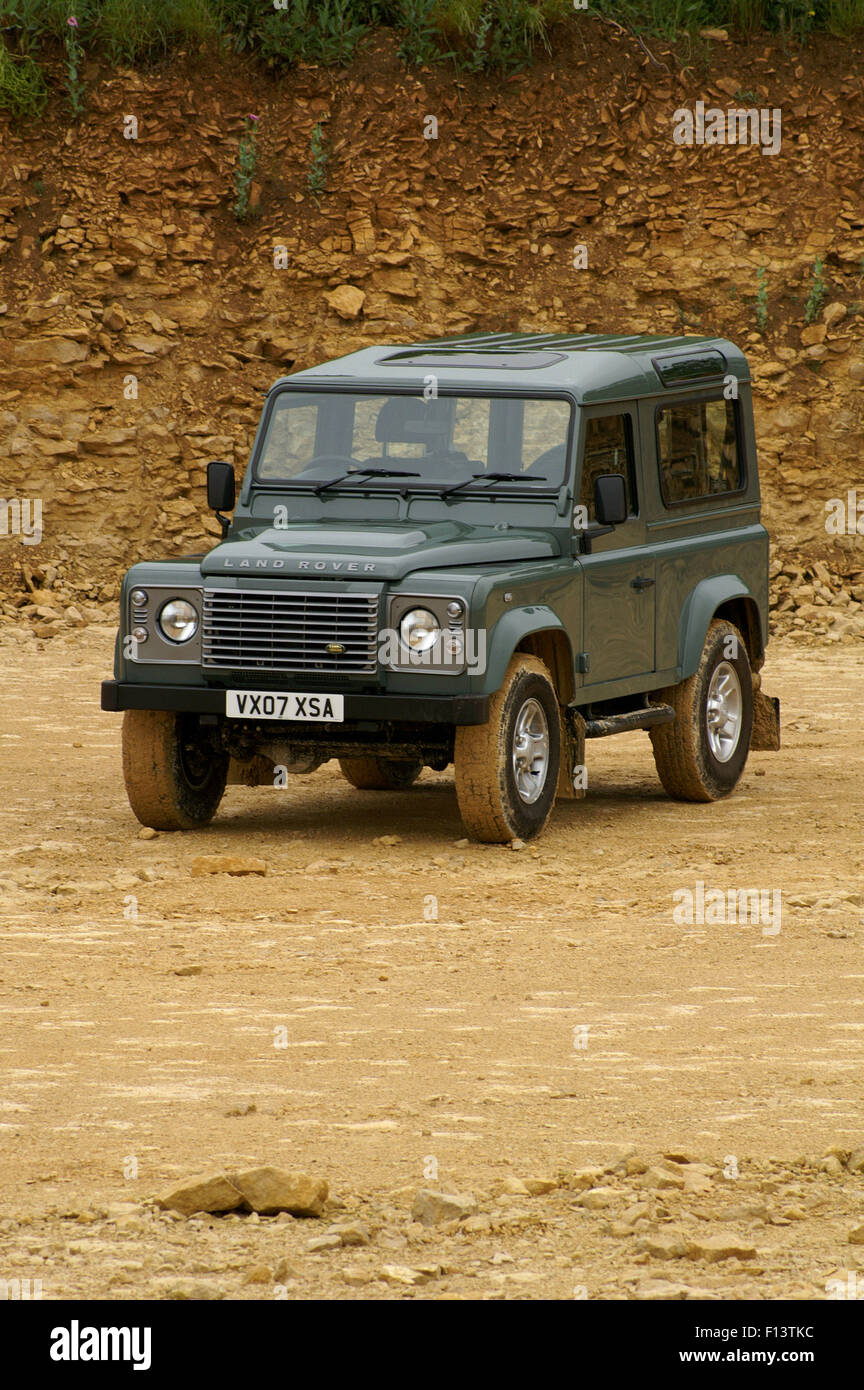 Land Rover Defender 90 XS 2007 model Stock Photo - Alamy
