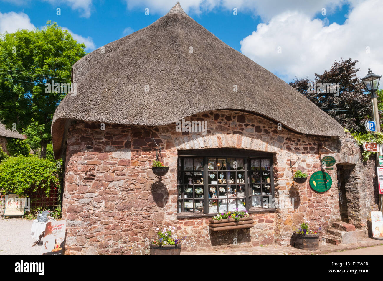 Cockington village hi-res stock photography and images - Alamy
