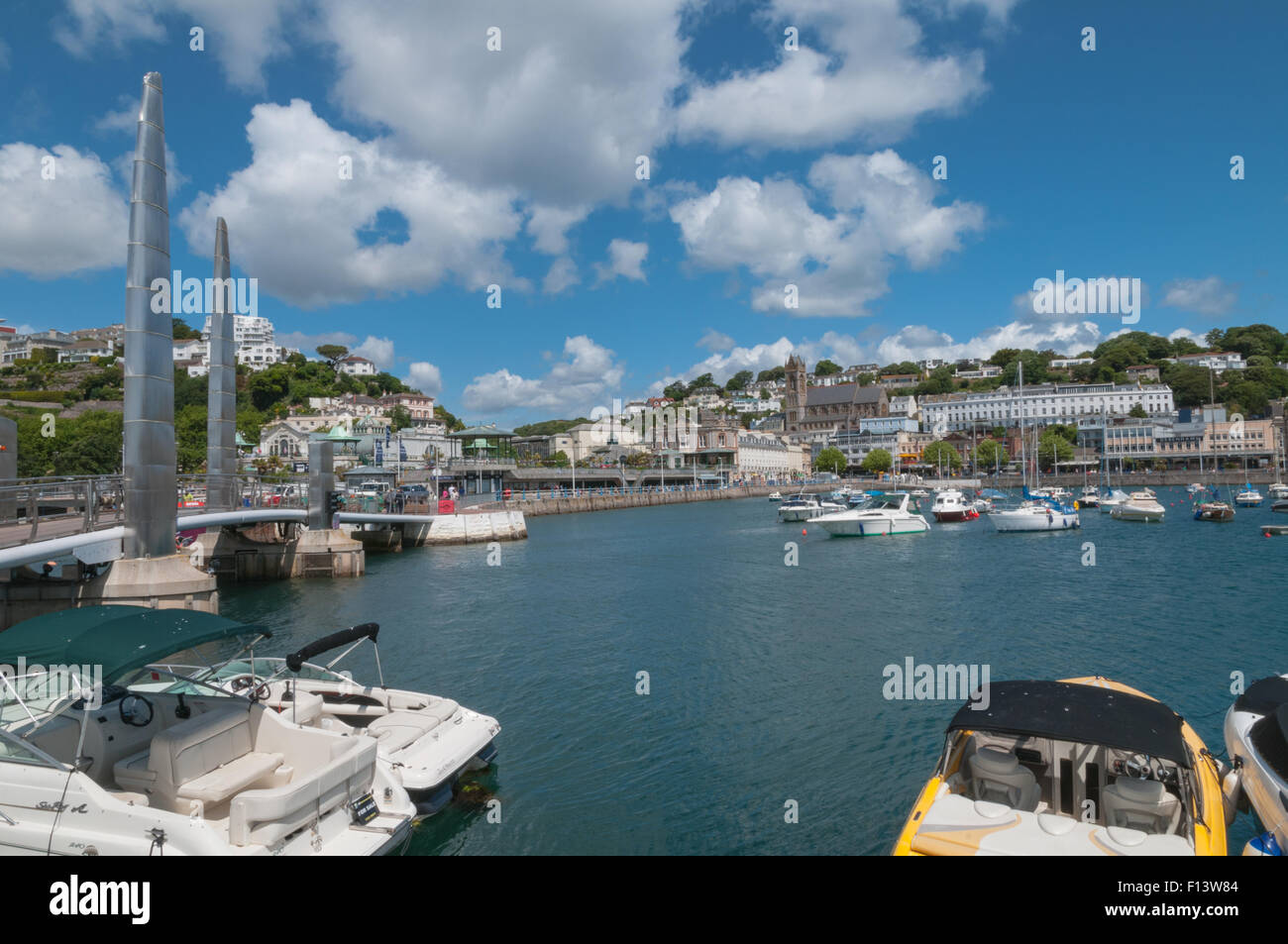 Footbridge at the entrance to the Inner Harbour with yachts and boats ...