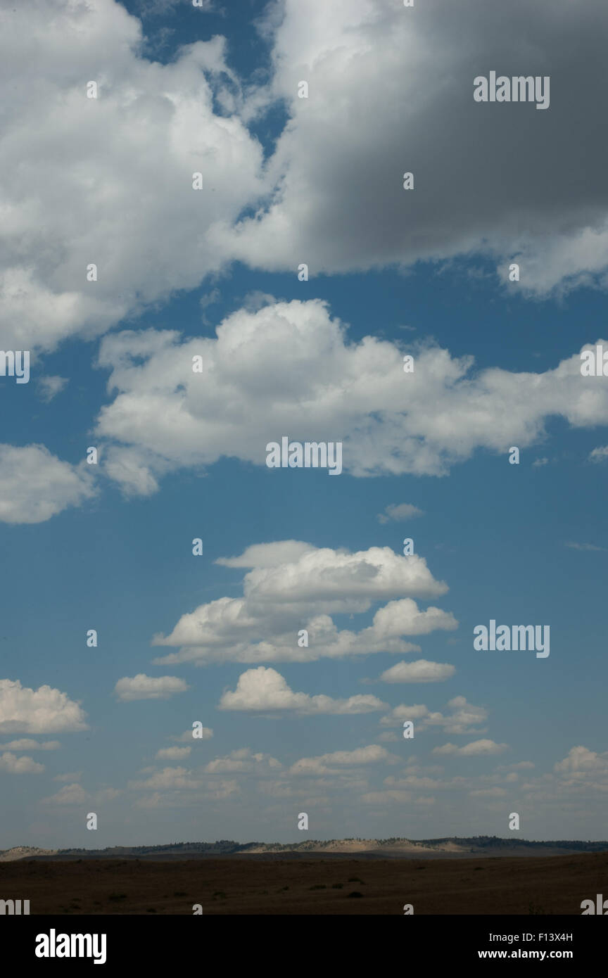 Cumulus clouds over prairie hi-res stock photography and images - Alamy