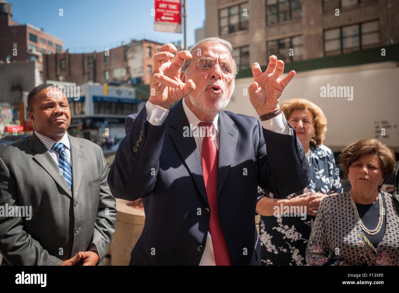 Dov hikind hi-res stock photography and images - Alamy