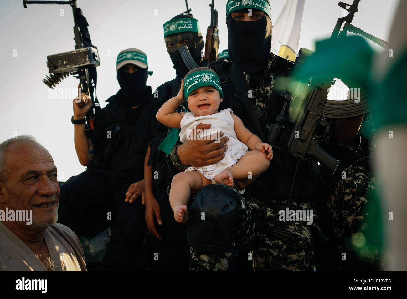 Palestine hamas parade hi-res stock photography and images - Alamy
