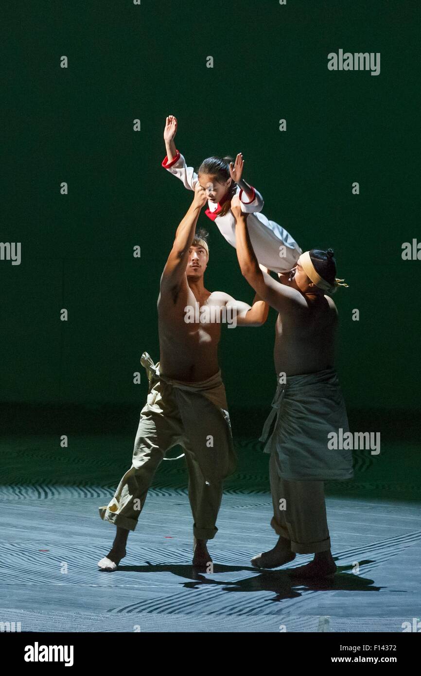 New York, NY, USA. 26th Aug, 2015. The dancers of Pearl in attendance ...