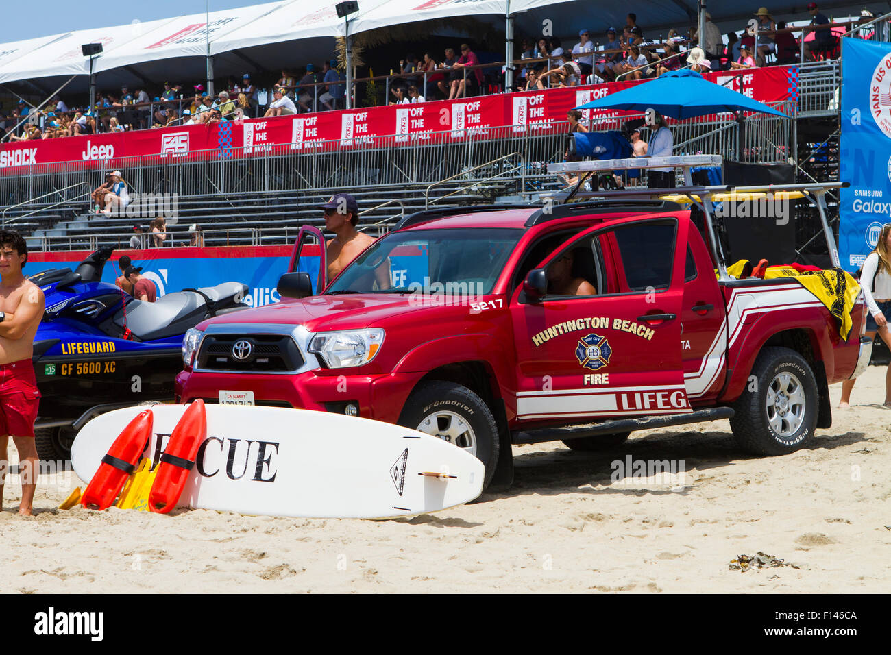Lifeguards competition hi-res stock photography and images - Alamy