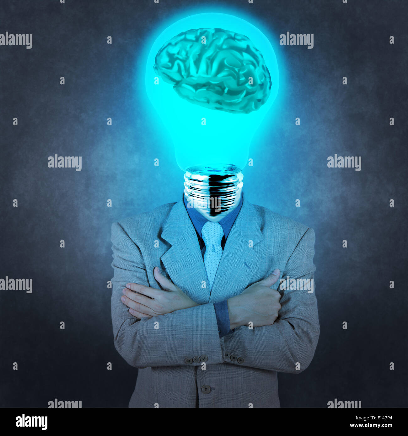 Hand 3d metal human brain hi-res stock photography and images - Alamy