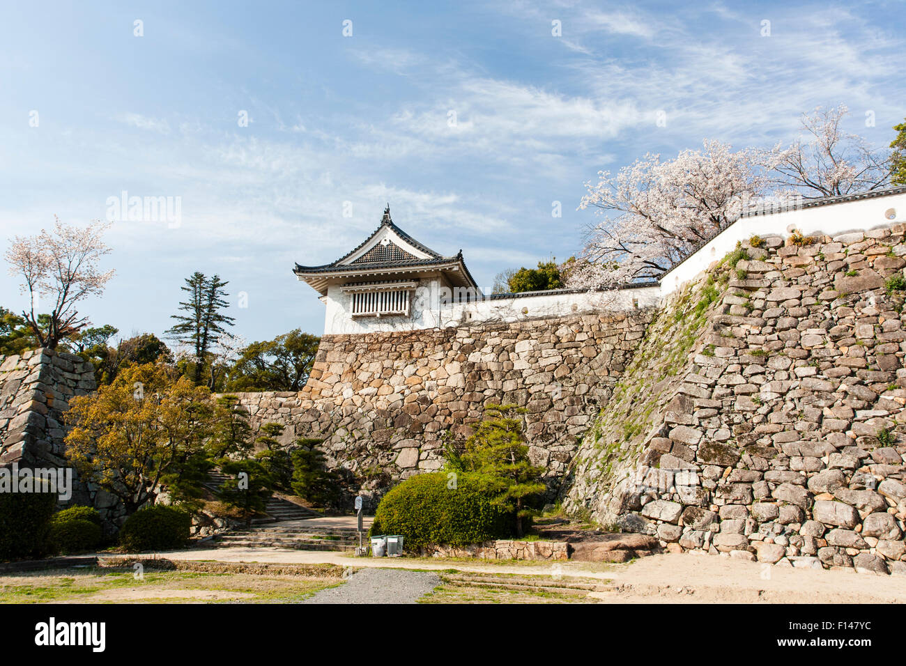 Steep Ishigaki stone walls with end of the turret part of the yaguramon ...