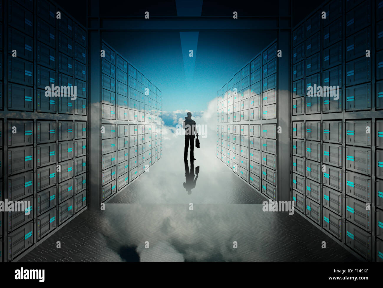 Cloud inside server room hi-res stock photography and images - Alamy