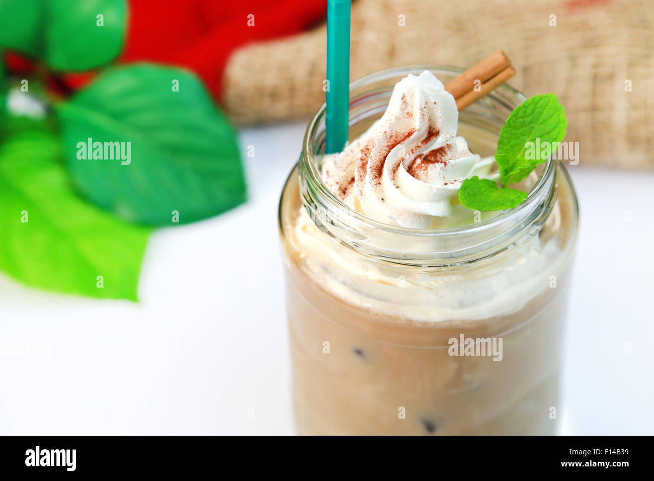 Coffee float hi-res stock photography and images - Alamy