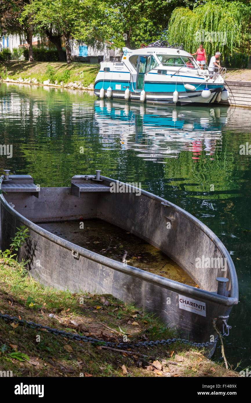 Vibrac hi-res stock photography and images - Alamy