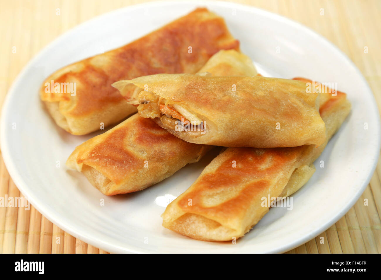 Spring roll hi-res stock photography and images - Alamy