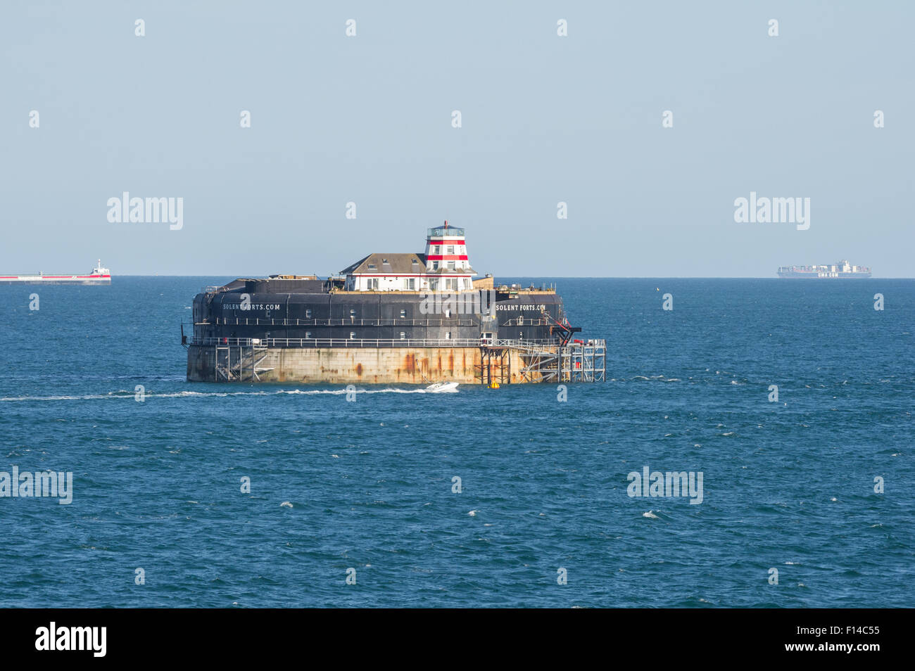 Solent forts hi-res stock photography and images - Alamy
