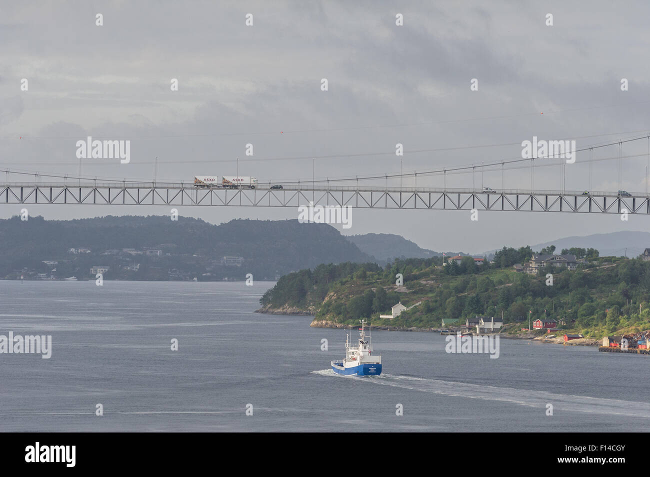 The Sotra Bridge is a suspension road bridge carrying transport to and ...