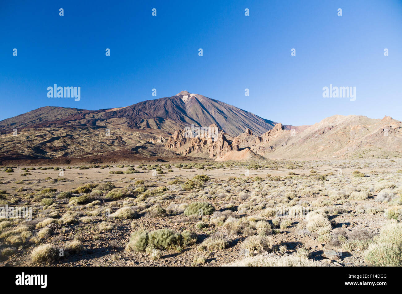 Tenerife volcanic volcano cone hi-res stock photography and images - Alamy