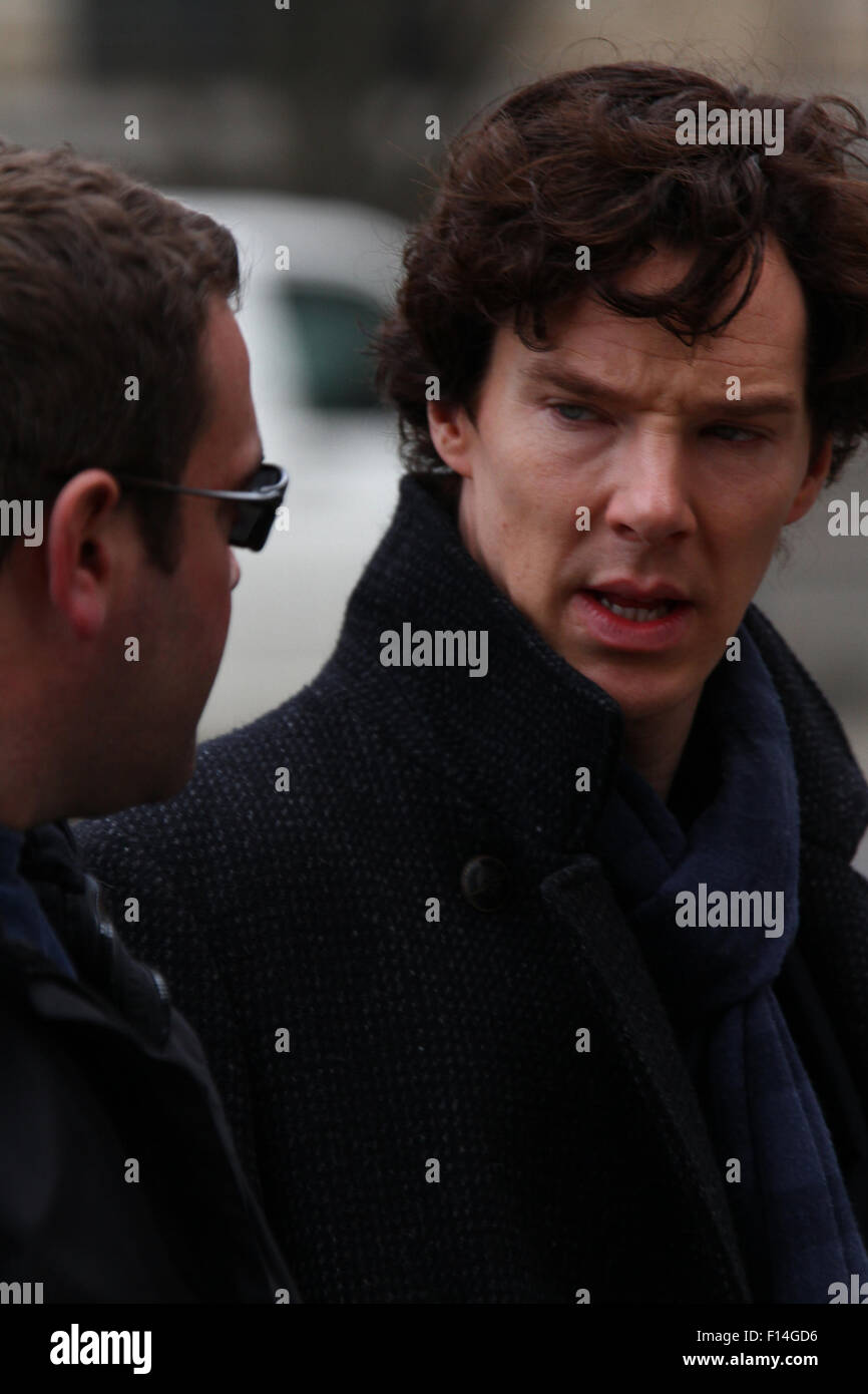 Benedict Cumberbatch and Martin Freeman filming scenes for Sherlock in ...