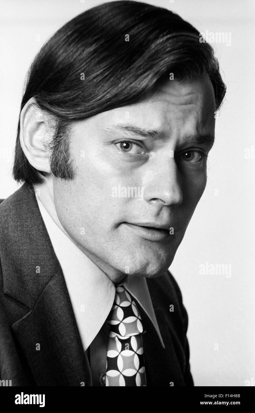 1970s PORTRAIT YOUNG MAN SERIOUS FACIAL EXPRESSION SIDEBURNS NECKTIE ...
