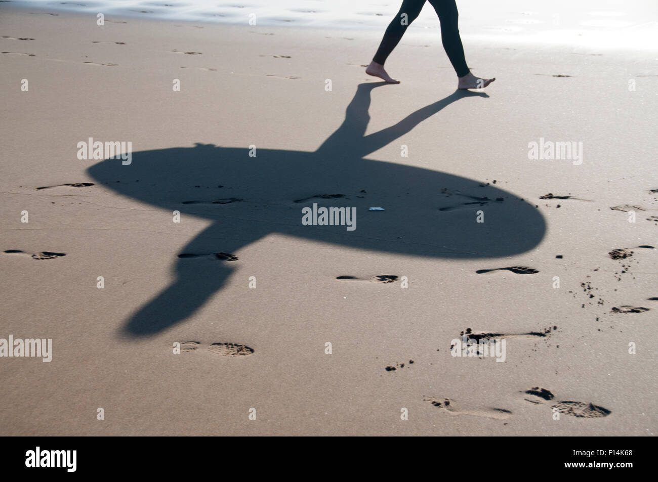 Outline of body and shadow hi-res stock photography and images - Alamy