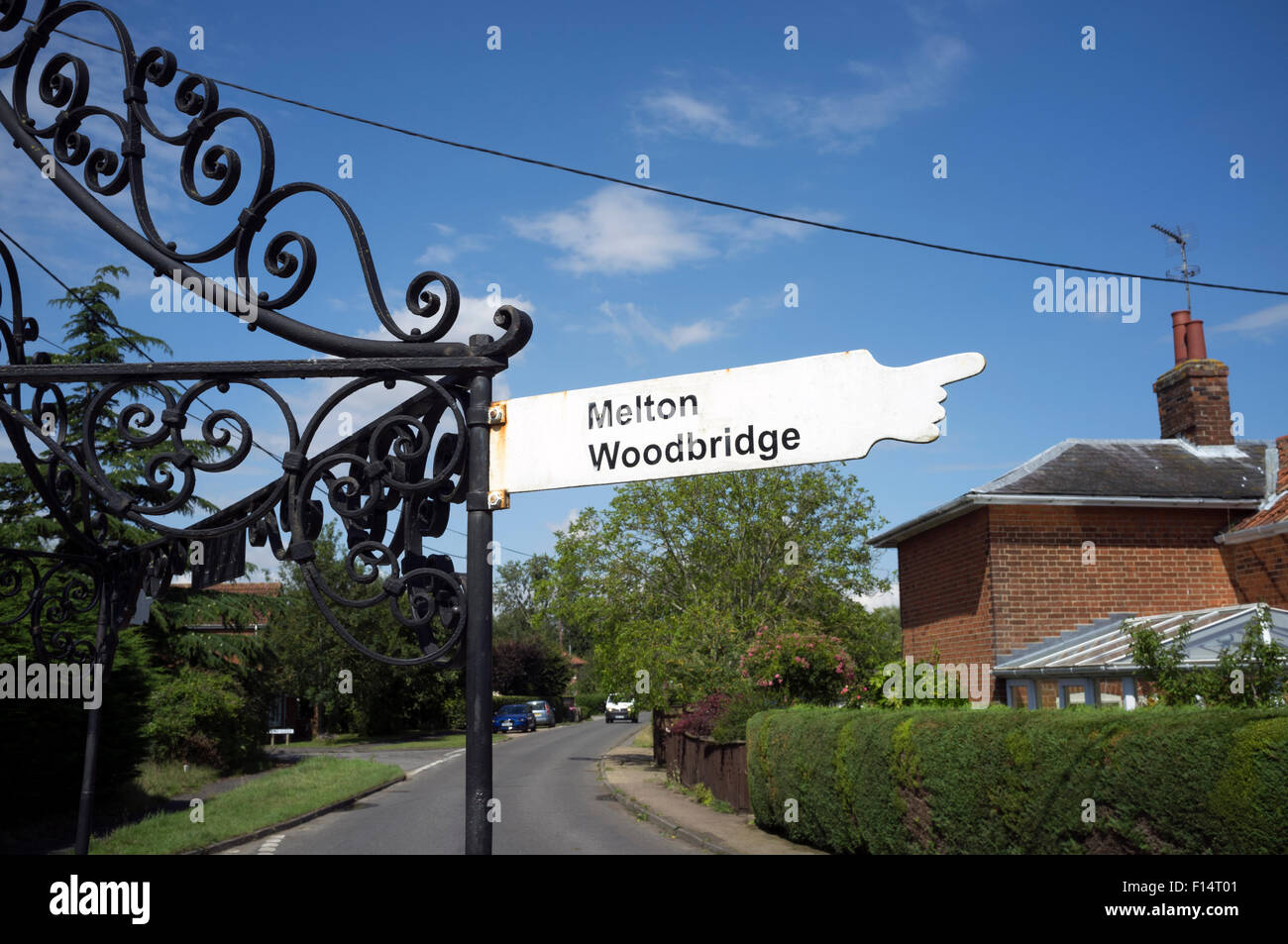 Village road sign hi-res stock photography and images - Alamy