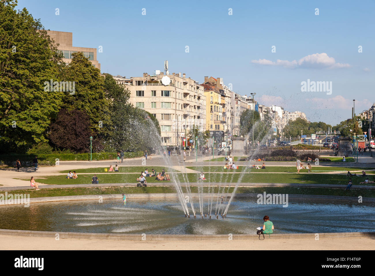 Fountain at the Parc du Cinquantenaire (Jubelpark) in Brussels. August ...
