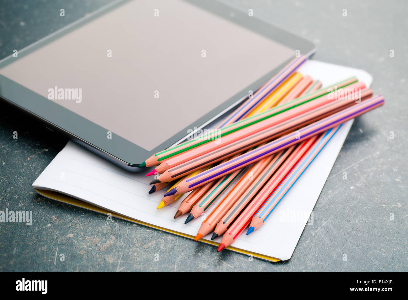 School group work computer hi-res stock photography and images - Alamy