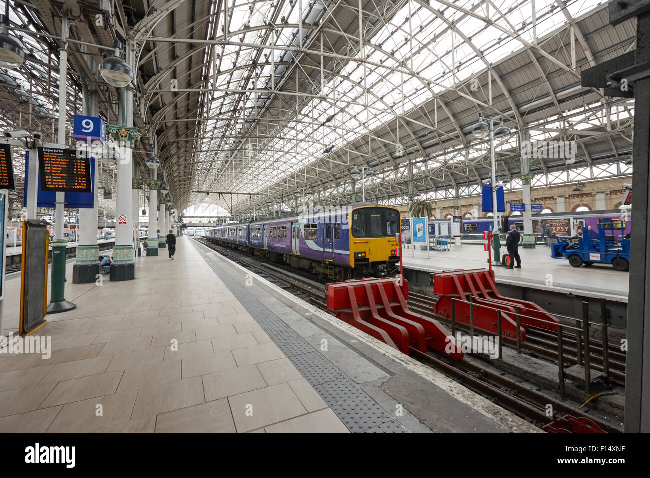 northern rail train at platform in Piccadilly train station Manchester ...