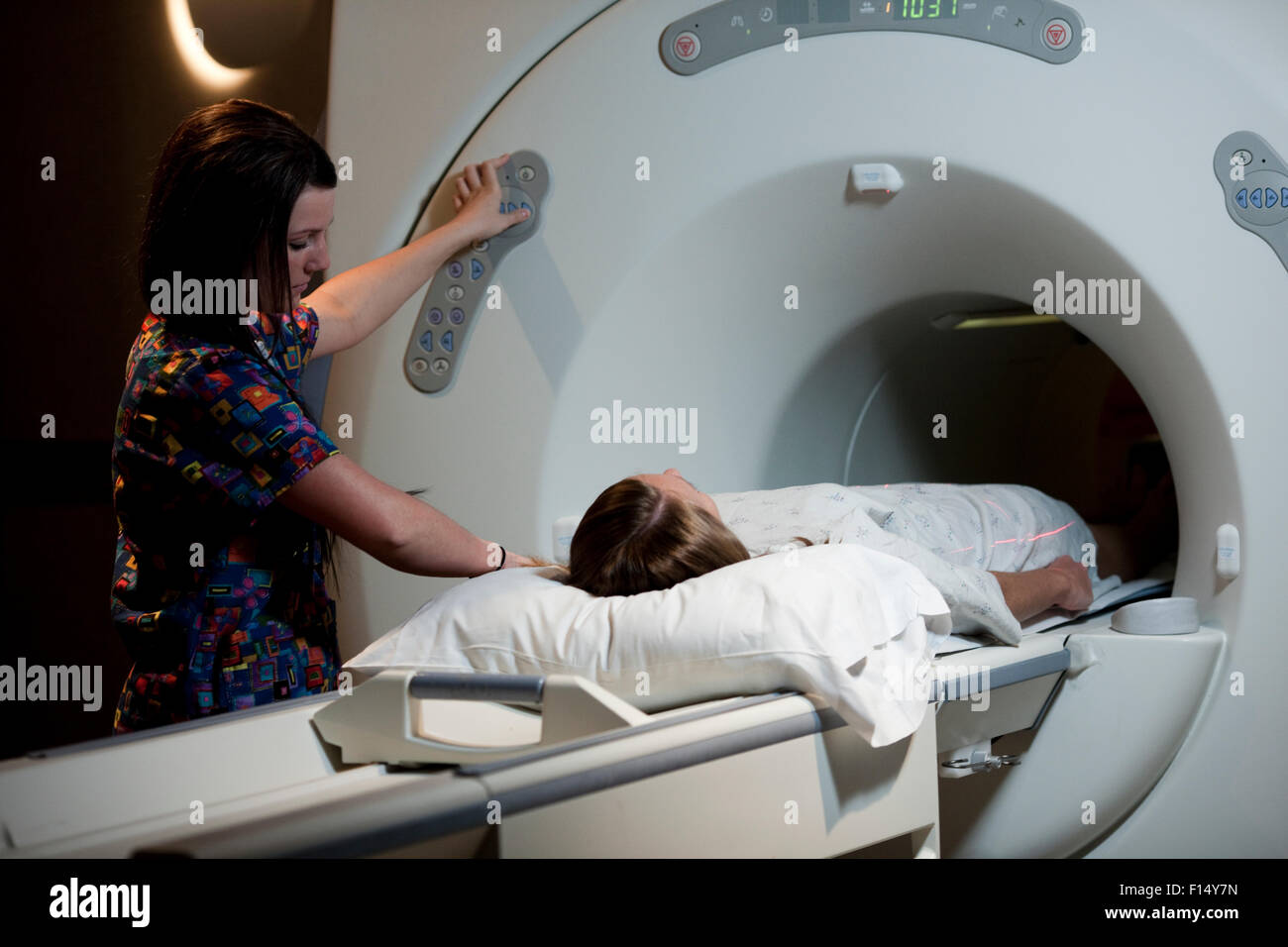 Mri scanner usa hi-res stock photography and images - Alamy