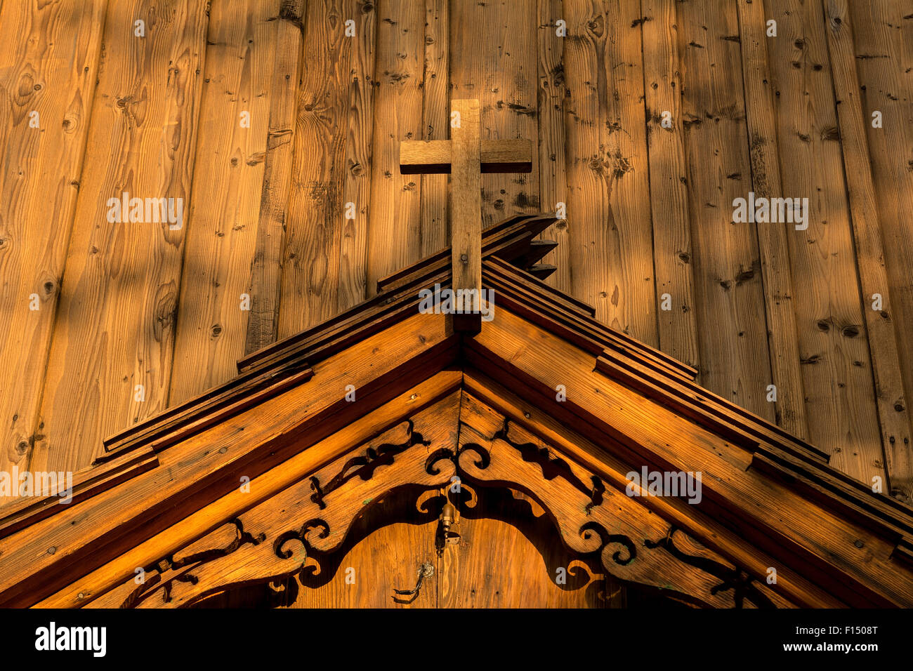 Wooden cross on the church in Paczoltowice (Poland Stock Photo - Alamy