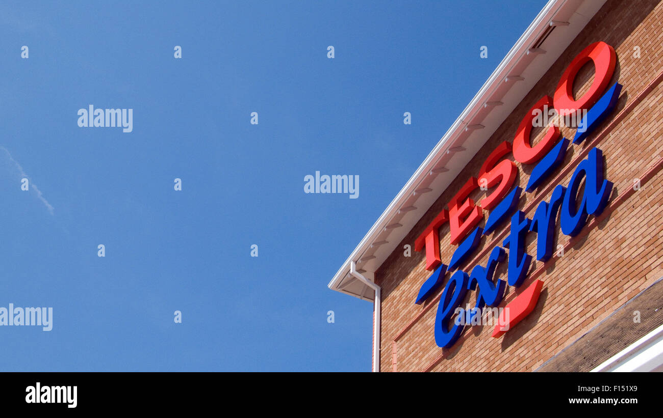 Tesco extra shop sign logo hi-res stock photography and images - Alamy