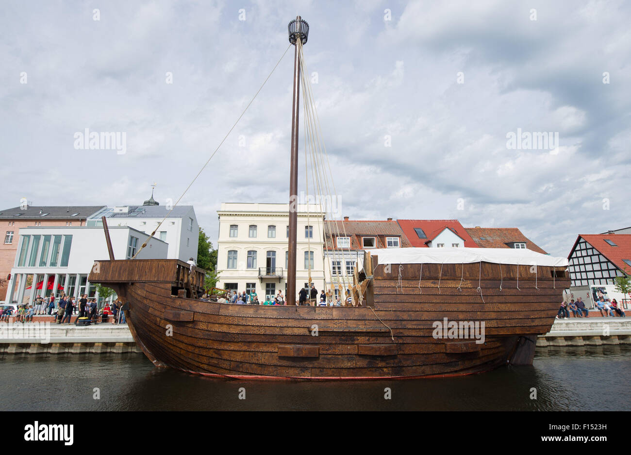 Ueckermuende, Germany. 27th Aug, 2015. The historic Pomeranian cog ...
