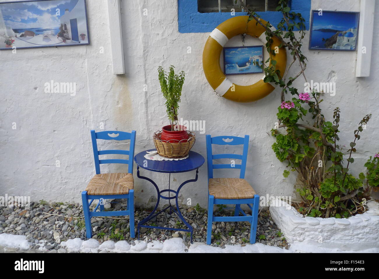 Traditional blue greek restaurant table hi-res stock photography and ...