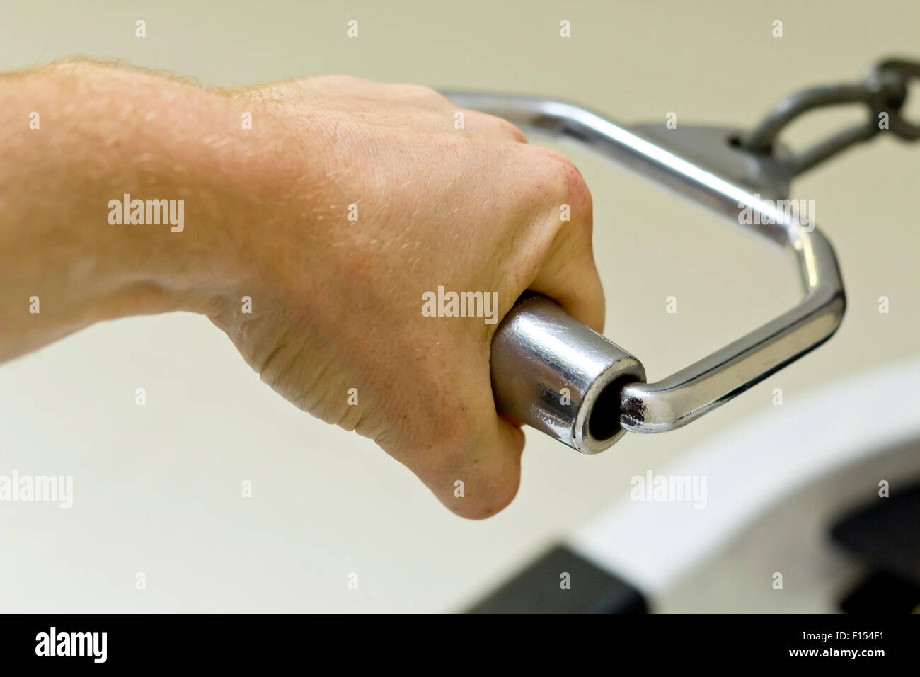 Exercise machine pulley hi-res stock photography and images - Alamy