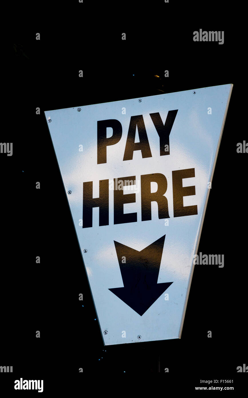 Down arrow signage concept hi-res stock photography and images - Alamy