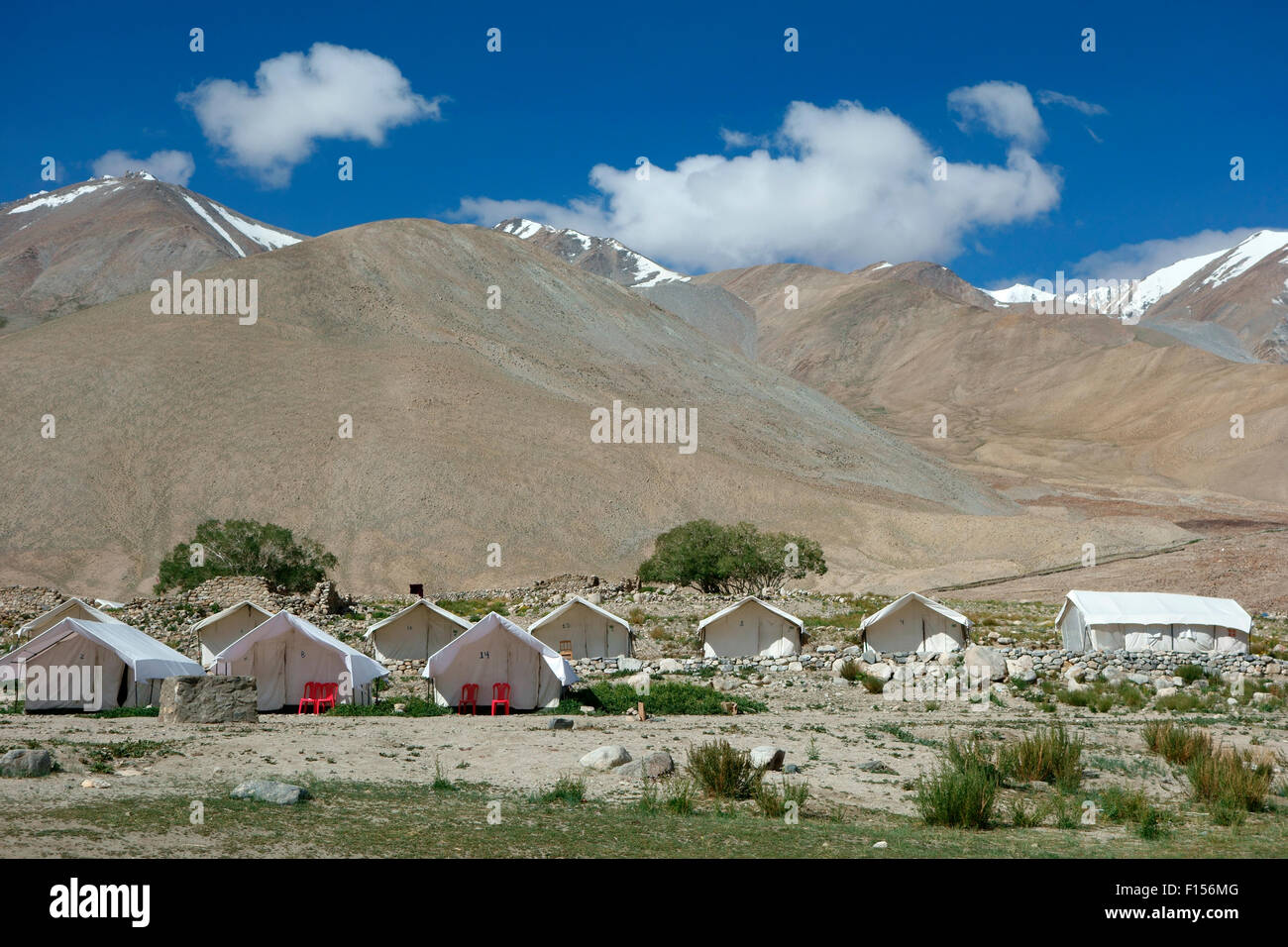 India ladakh camping hi-res stock photography and images - Alamy