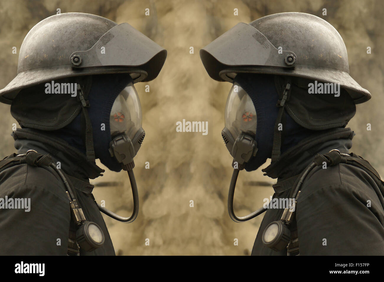 Fire fighters fighting fire hi-res stock photography and images - Alamy