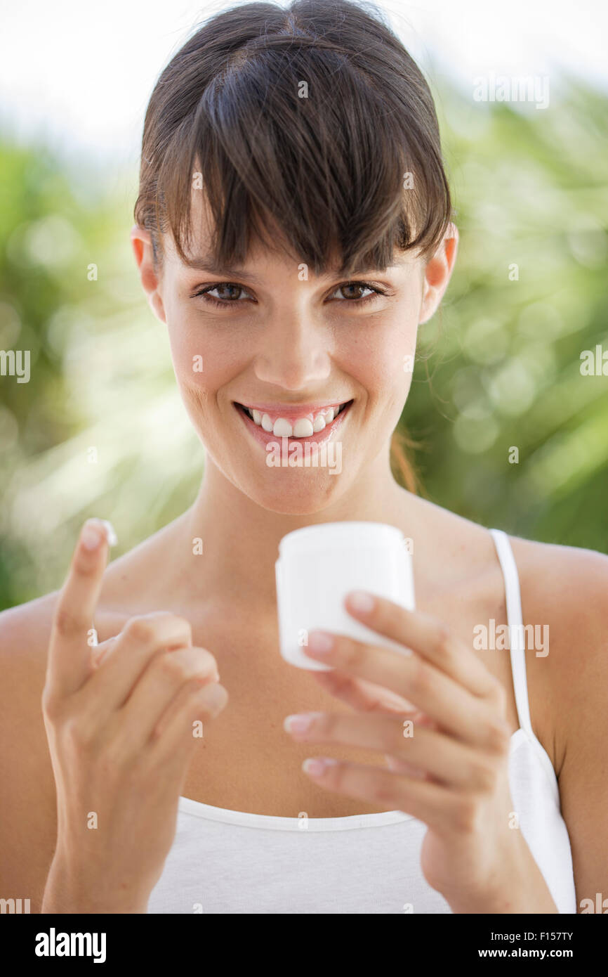 Fingertip Cream Stock Photos & Fingertip Cream Stock Images - Alamy