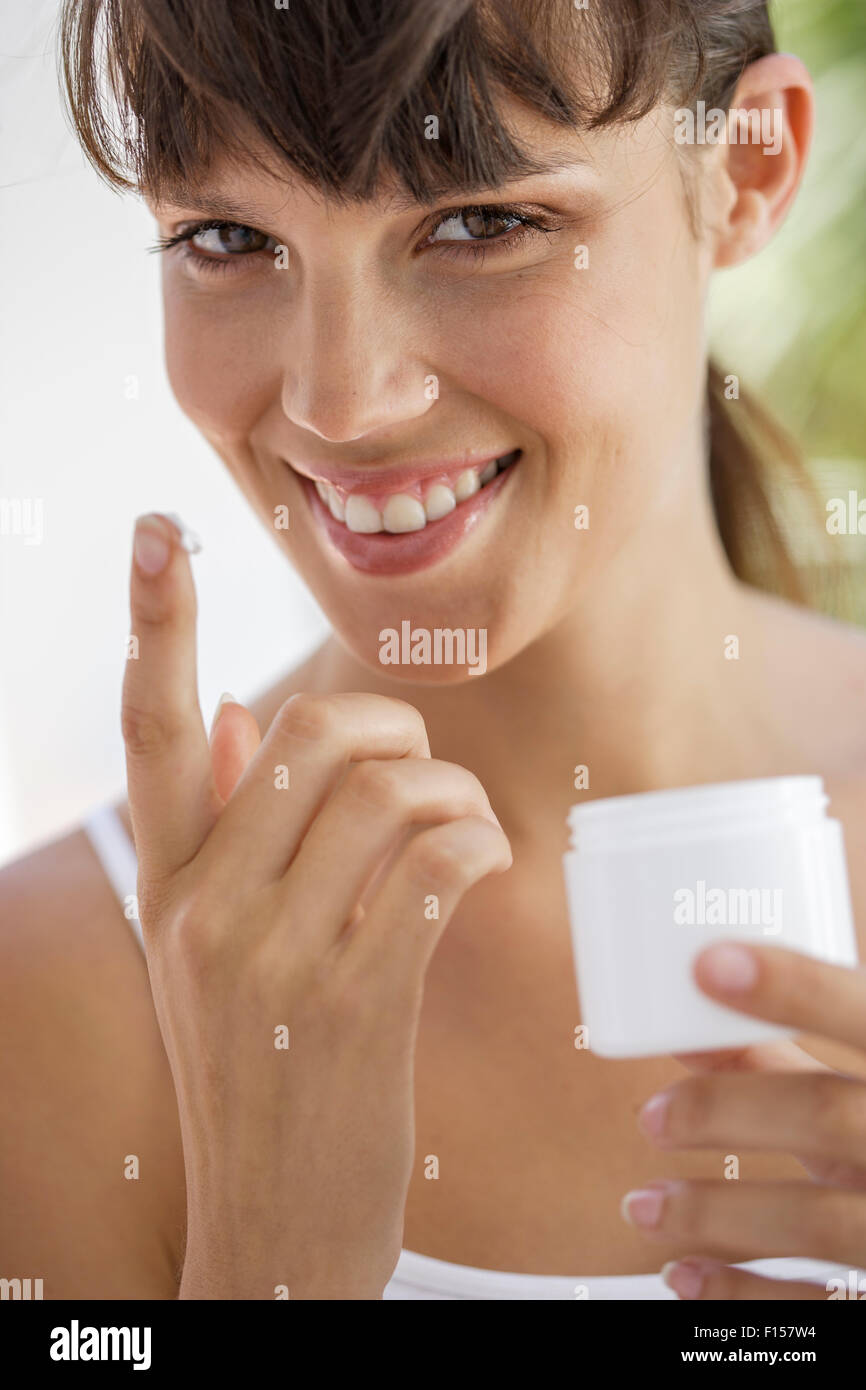 Fingertip Cream Stock Photos & Fingertip Cream Stock Images - Alamy