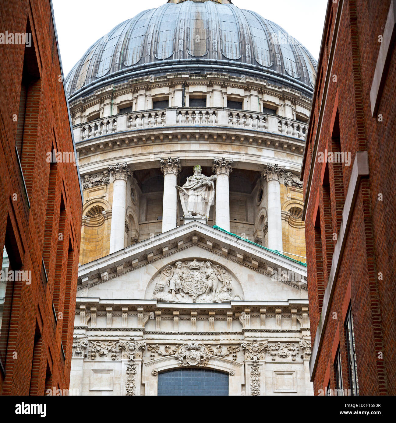 st paul cathedral in london england old construction and religion Stock ...