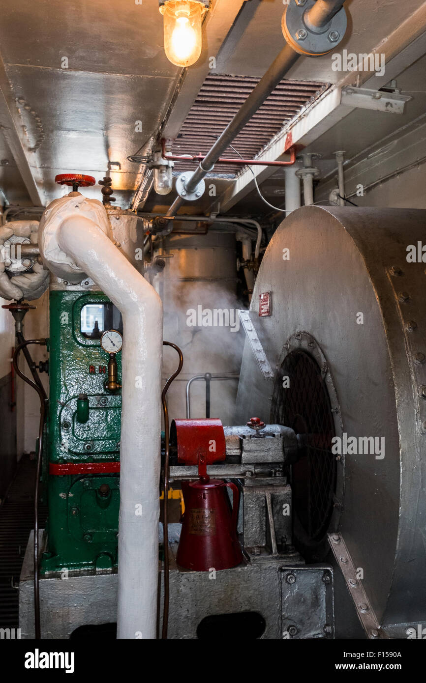 Steam engine room on steam ship SS Shieldhall Stock Photo - Alamy