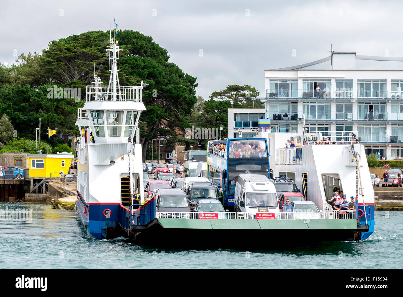 Sandbanks chain ferry full of vehicles, Poole Dorset UK Stock Photo - Alamy